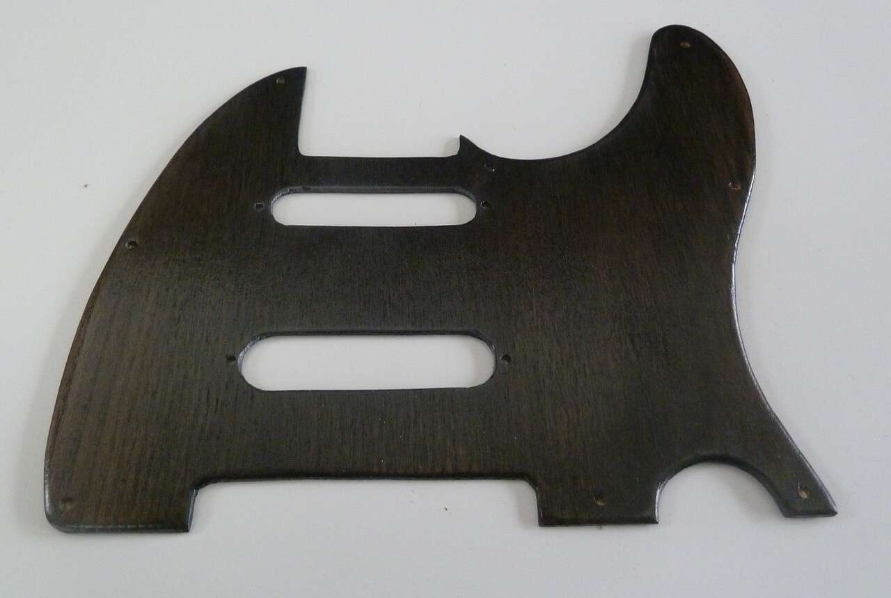 WHAT IS THE PURPOSE OF GUITAR PICKGUARD? - Guitar Outrun